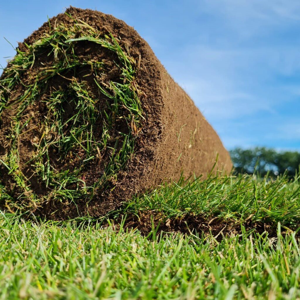Topsoil, Compost, Mulch, Wood Chips & Turf Supplies For Trade